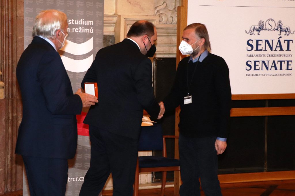 PŘÍBĚH: Písničkář Charlie Soukup dosáhl rehabilitace – Ústav pro ...