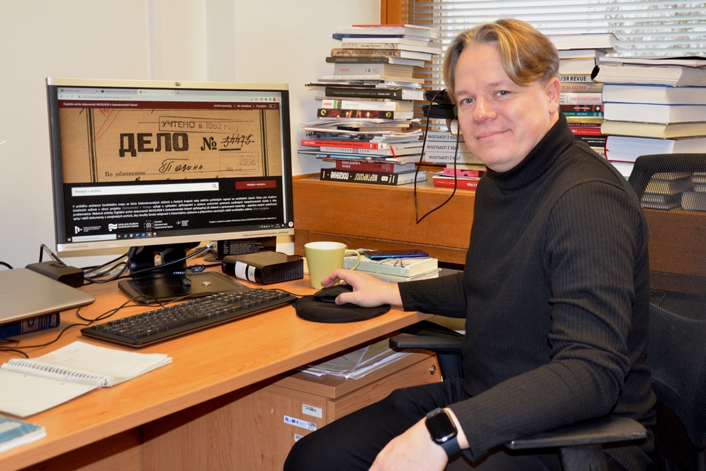 NÁVŠTĚVA: Šéf ukrajinského archivu SBU Dr. Andrij Kohut – Ústav pro ...